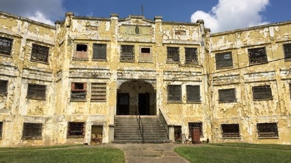 State Lets 1920's Prison Crumble | WLOS